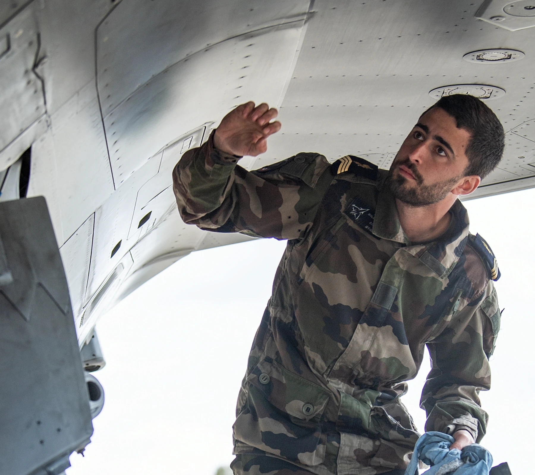 Devenir technicien structure aéronefs militaire
